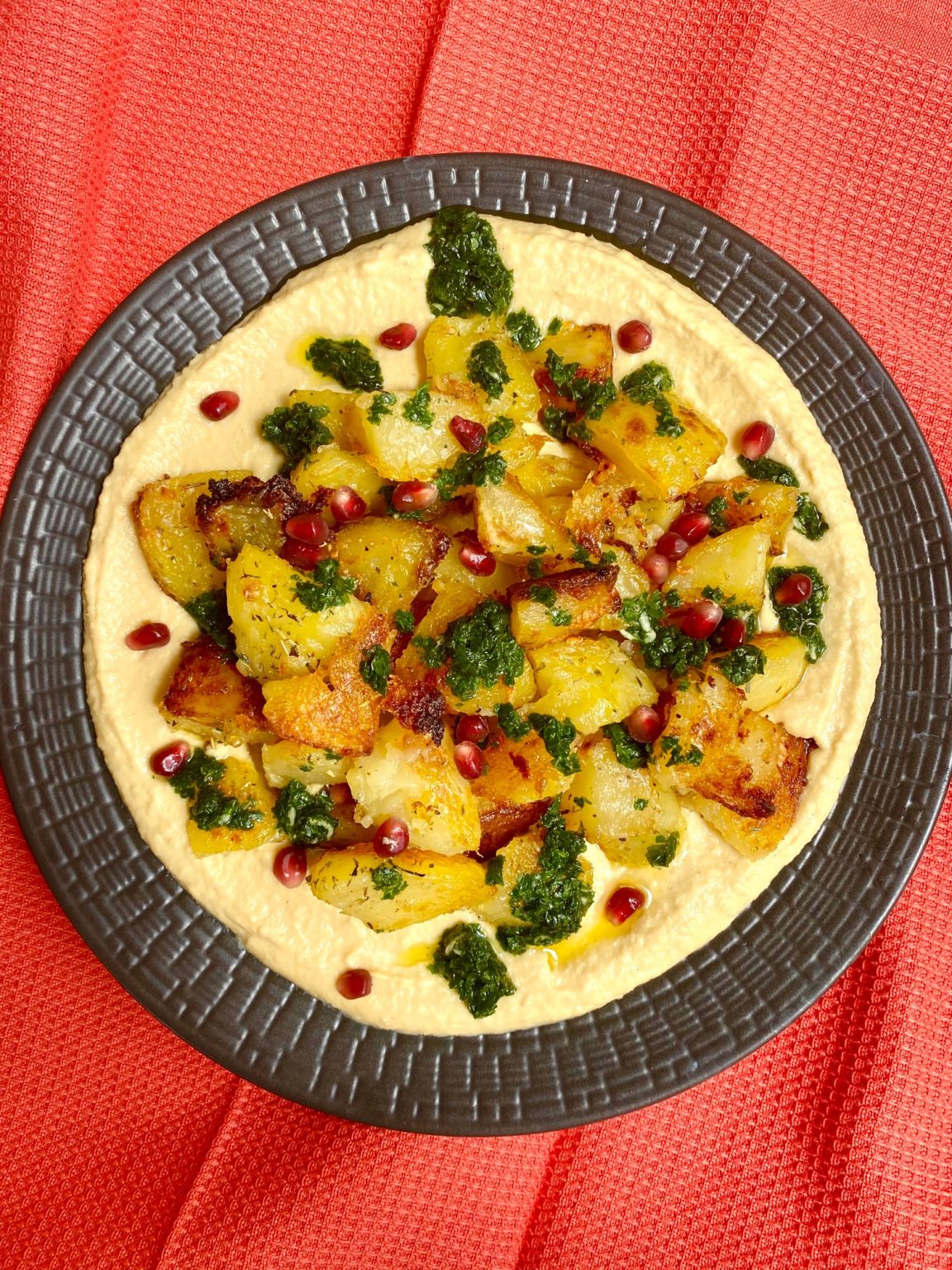 Houmous crémeux, pommes de terre croustillantes et persillade - La ...